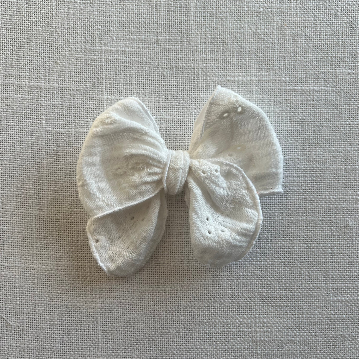 White Eyelet Bow – Teaching Joys Shop